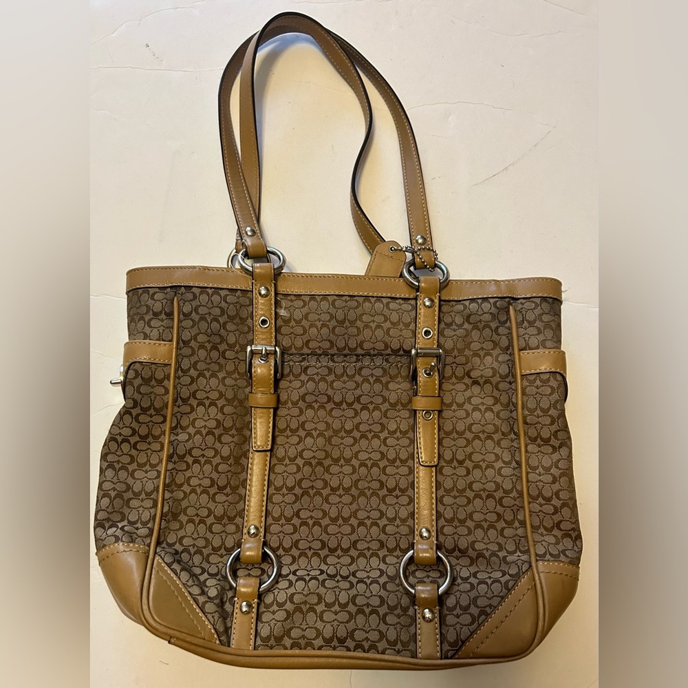 Coach Signature Leather Shoulder Bag - Gem